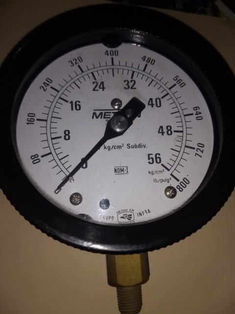 ⚡ Manómetro Metron 56 Kg/cm² Carátula De 4 Conexión 1/4